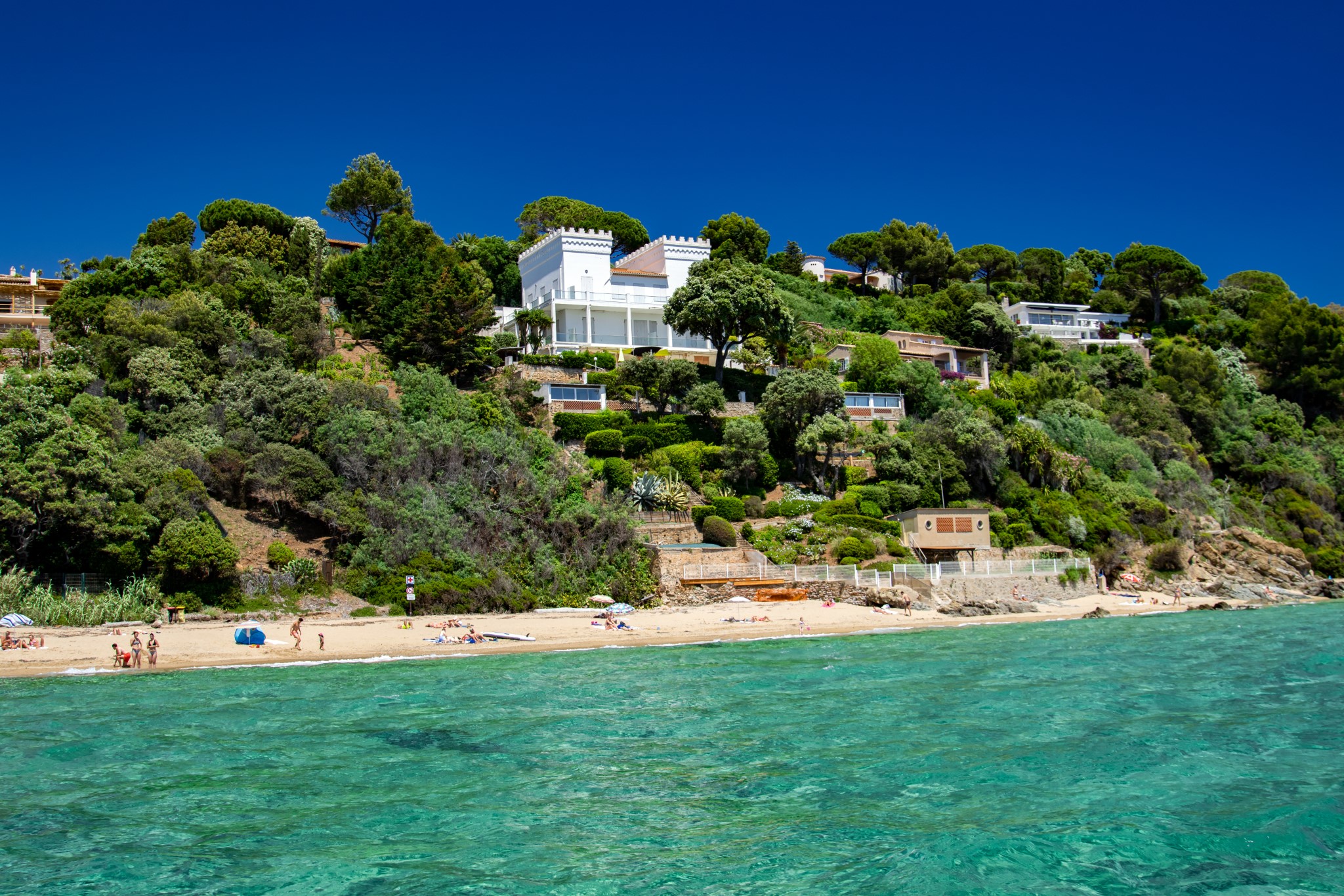 Füße im Wasser – La Croix-Valmer Tourisme